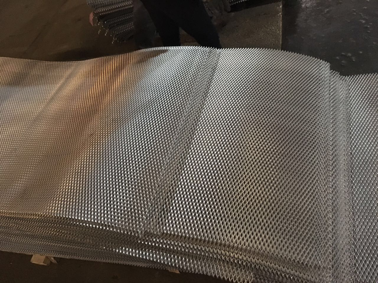 Small Hole Aluminum Expended Mesh For Microphone Accessories Wind ...