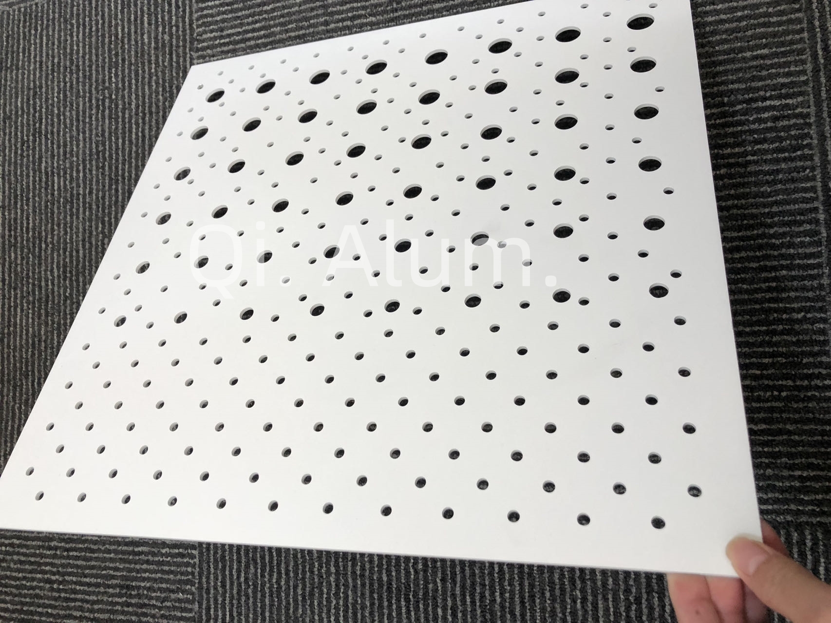 Morden architecture facades panel Aluminum perforated solid panel