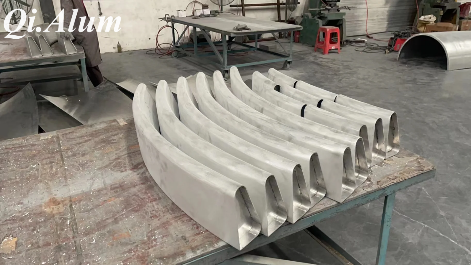 Specialized Curved Aluminum Panels for Extreme Architectural